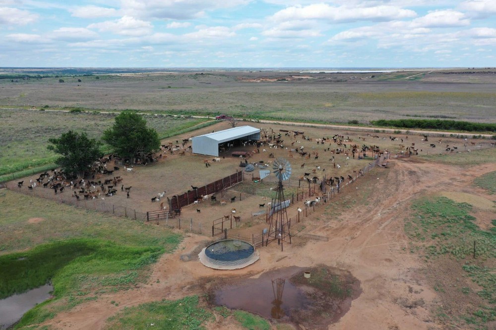 Western Heritage. Realty & Investments